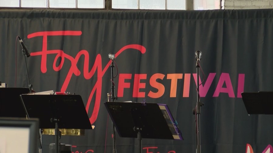 Albuquerque Foxy Festival draws hundreds to Rail Yards Market