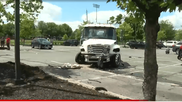 Tractor-trailer smashes through fence at Maryland golf course, hits 5 ...
