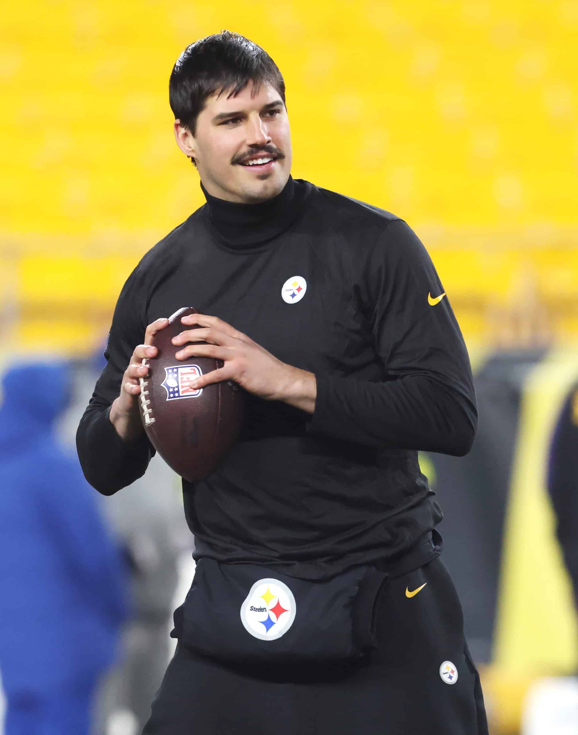Pittsburgh Steelers QB named as potential cap casualty ahead of 2026 ...