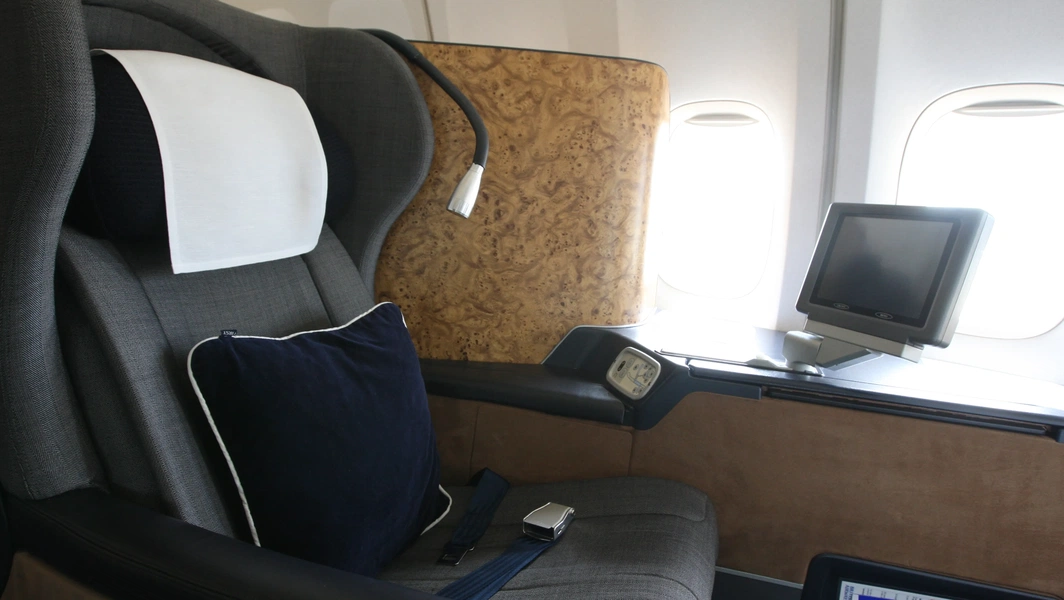 18 first-class etiquette tips for smooth air travel