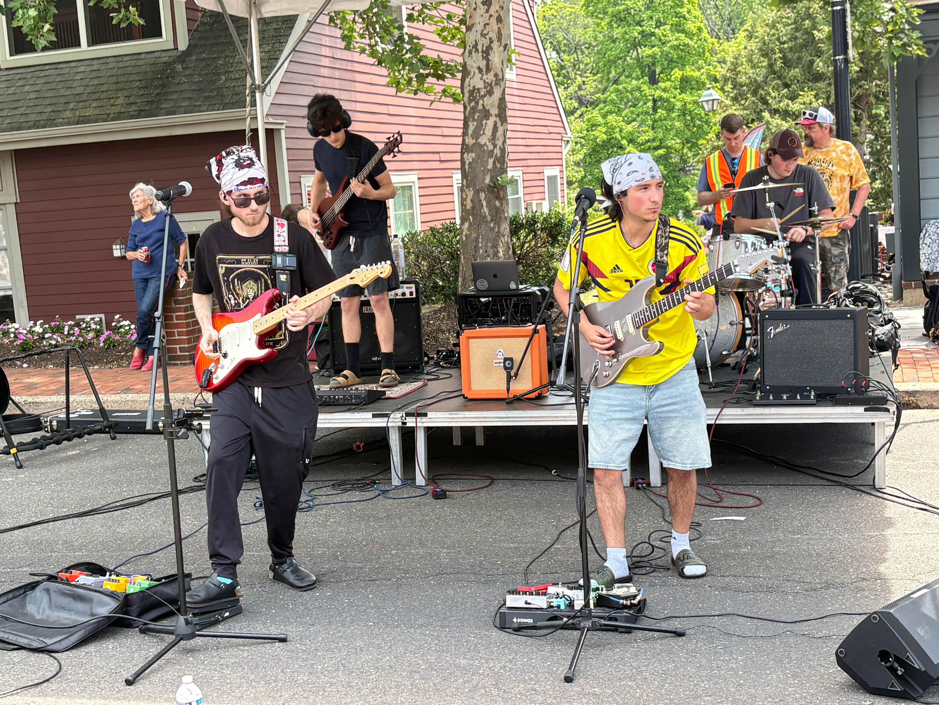 Thousands jam the streets for Newtown's Welcome Day celebration