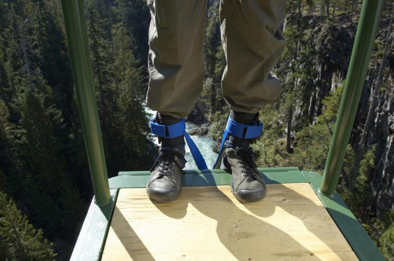 21-year-old thrown 130 feet to her death in tragic rope jump accident ...