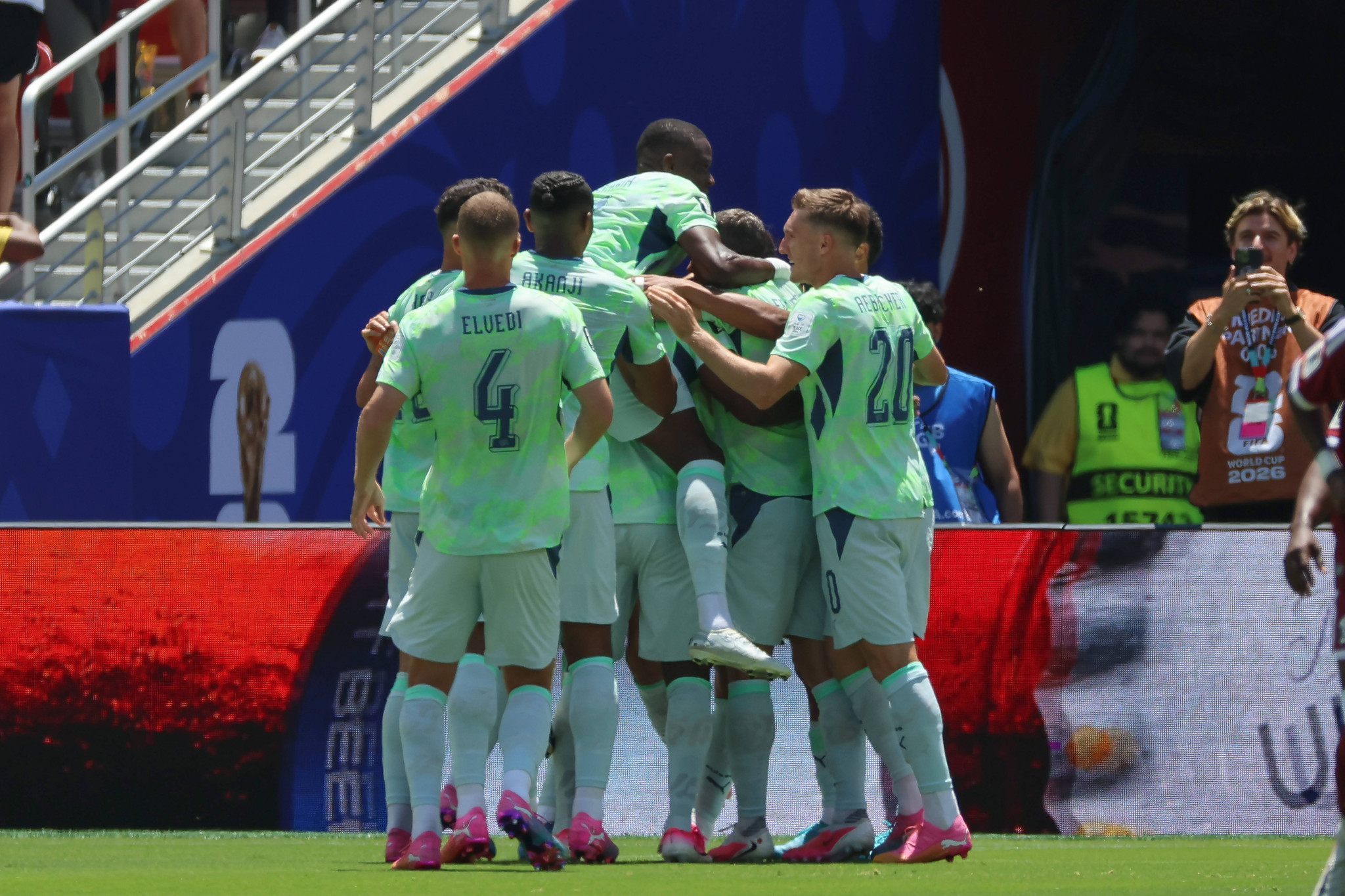 schweiz-tr-gt-erste-heimspiele-der-saison-in-luzern-aus