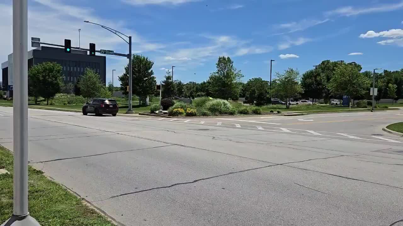 Water main break closes part of River Drive in Moline