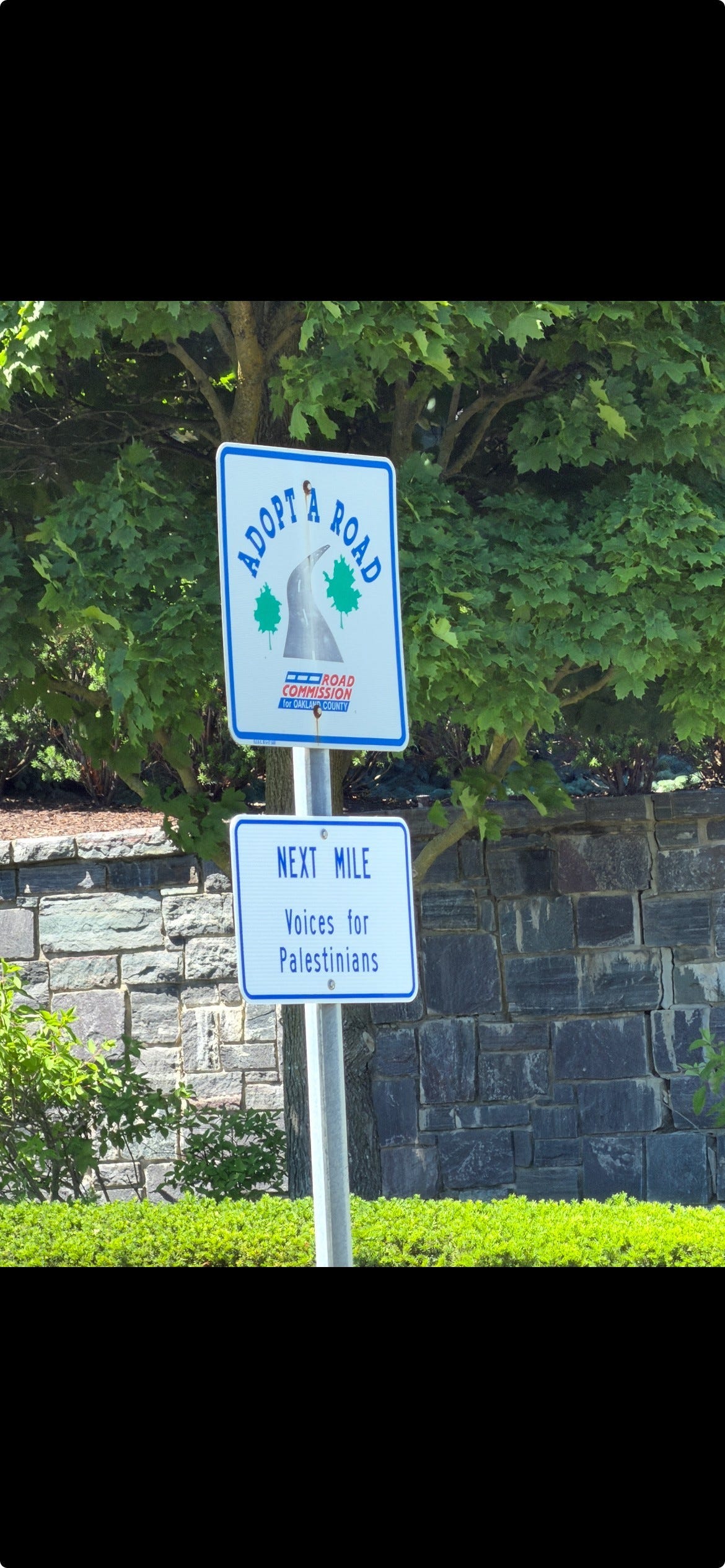 Adopt-a-road signs become political hot potato in West Bloomfield