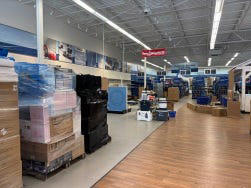 West Marine files bankruptcy, closes stores. Any in Palm Beach County?