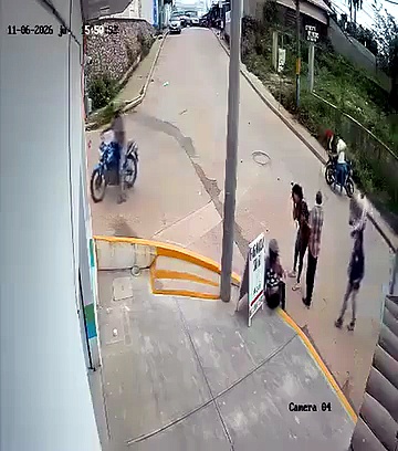 Dos mujeres y un bebé heridos en choque de motos en Yoro