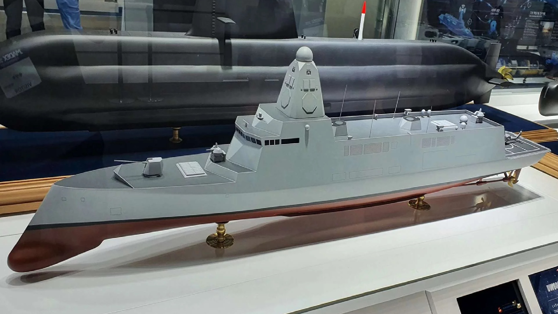 Hanwha Ocean to build six KDDX destroyers featuring AESA radar, VLS ...