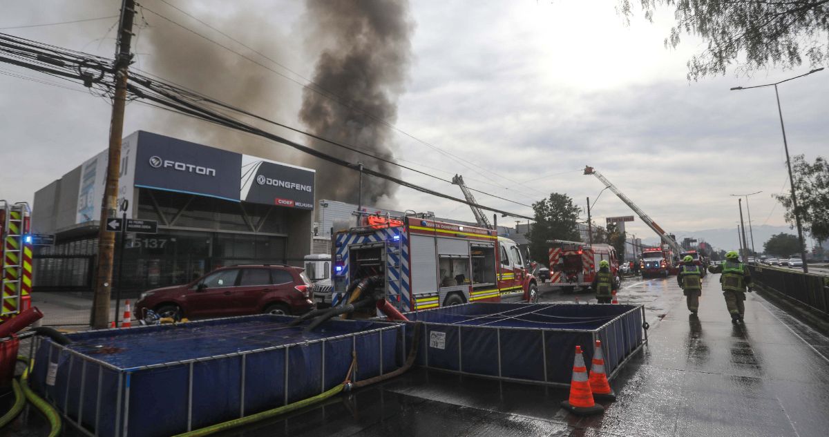 Indagan si hubo intencionalidad en gran incendio de Cerrillos: habría ...