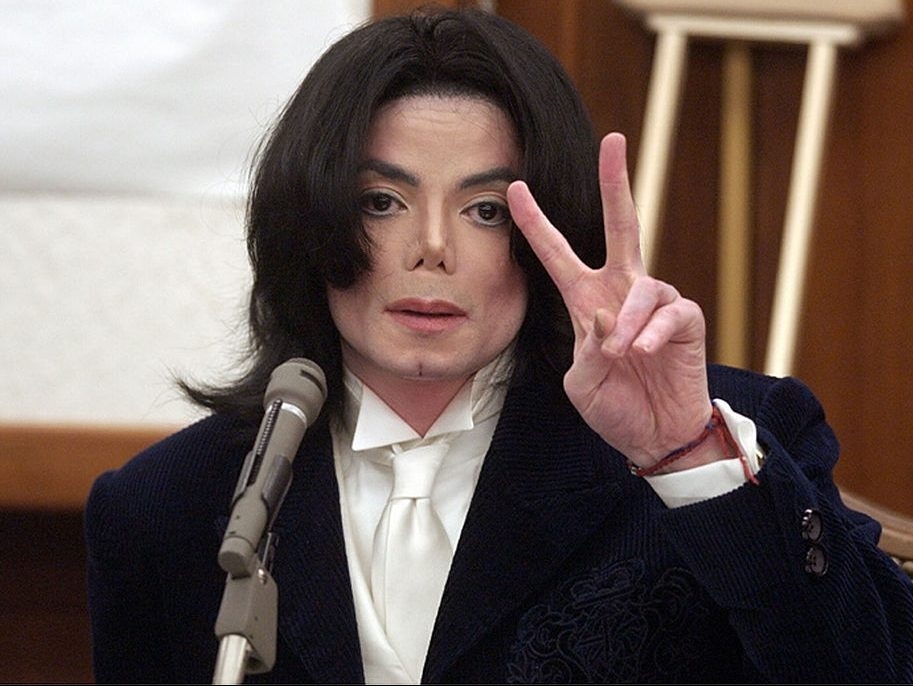 John Stamos reveals 'Michael Jackson's guy' fixed his botched nose job