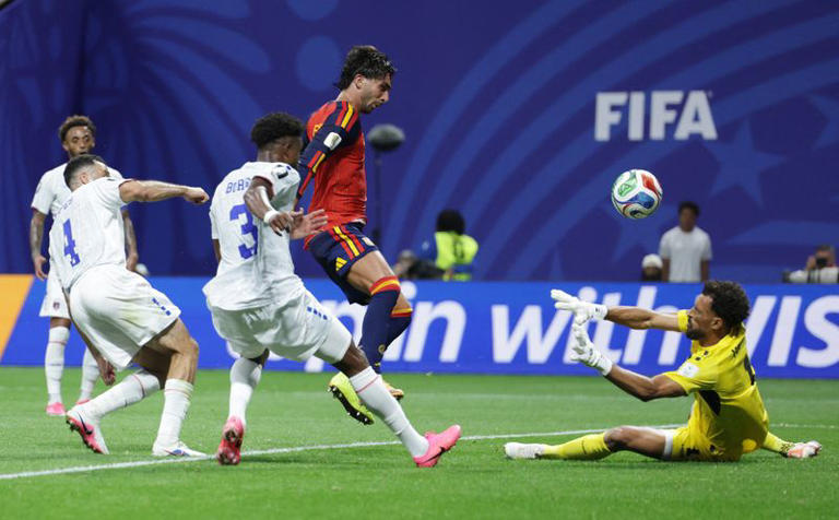 Soccer-Cape Verde frustrate Spain on stunning World Cup debut as ...