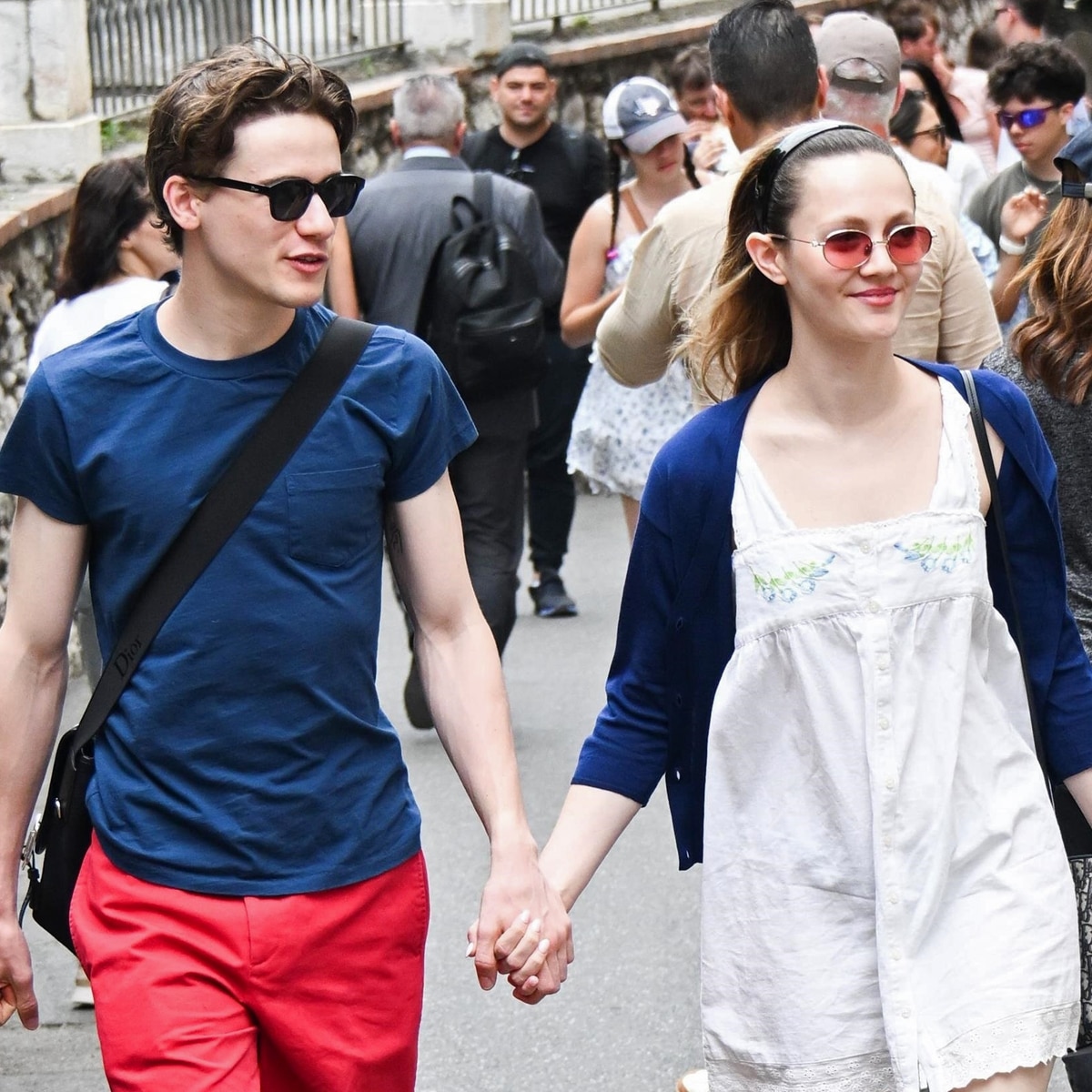 Iris Apatow, Sam Nivola step out hand-in-hand during Italy vacation