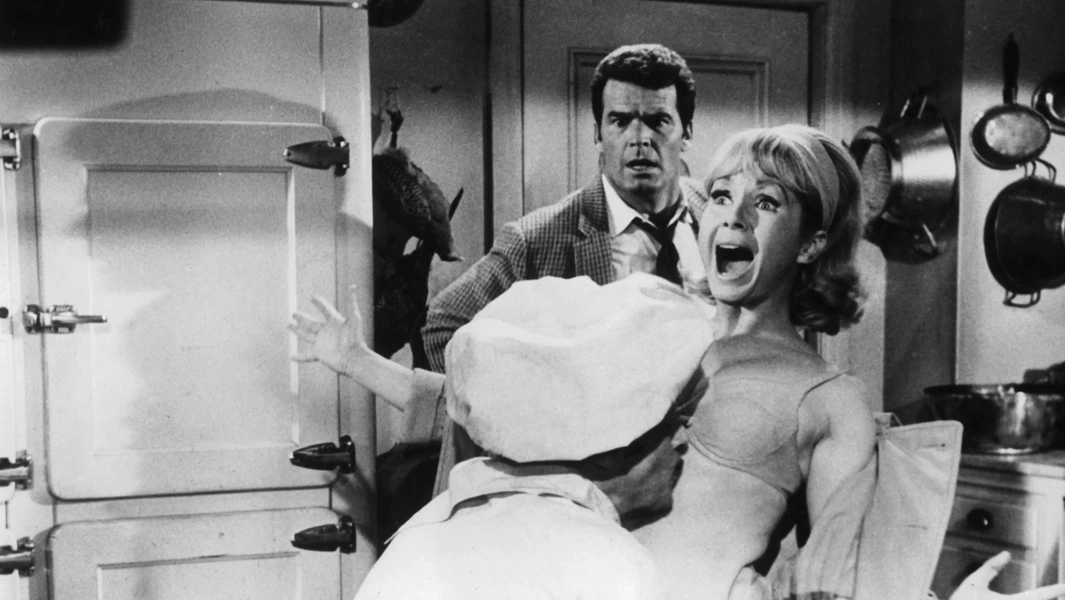 Penny Marshall’s journey from sitcom star to acclaimed director