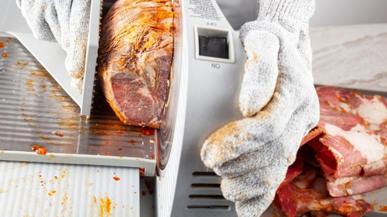 The one step you can't afford to skip when using a meat slicer