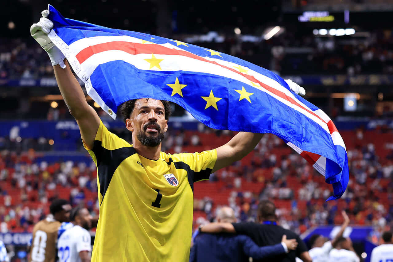 Ilhas vulcânicas e admiração ao Brasil: conheça Cabo Verde, a sensação ...