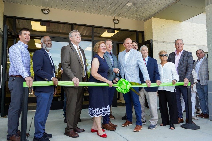 City of Huntsville opens new recreation center in John Hunt Park