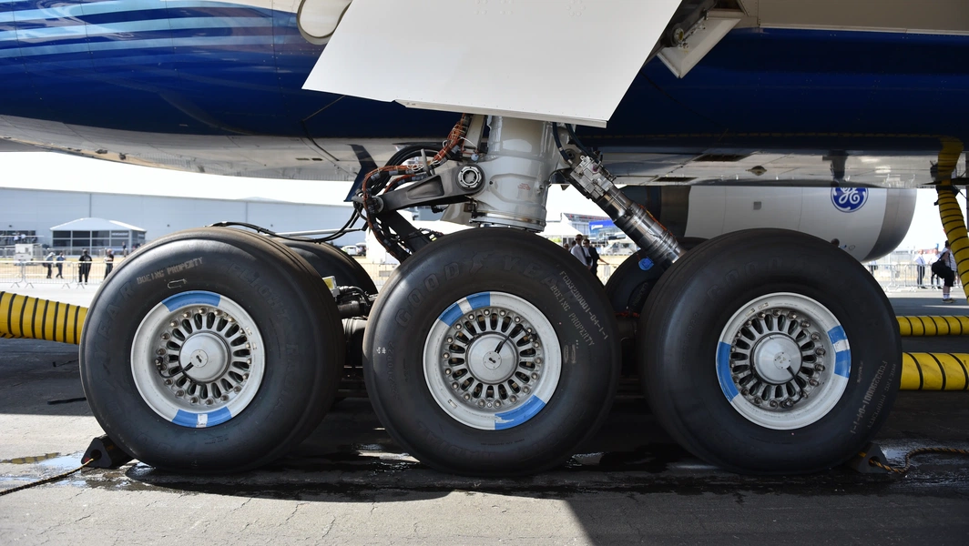 How aircraft wheels handle touchdown forces