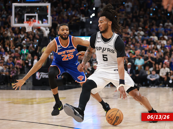 Knicks star Mikal Bridges jams out to Coldplay, demands Brunson statue ...