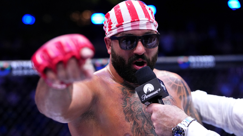 UFC fighter declares "Michelle Obama is a man" after winning match at ...