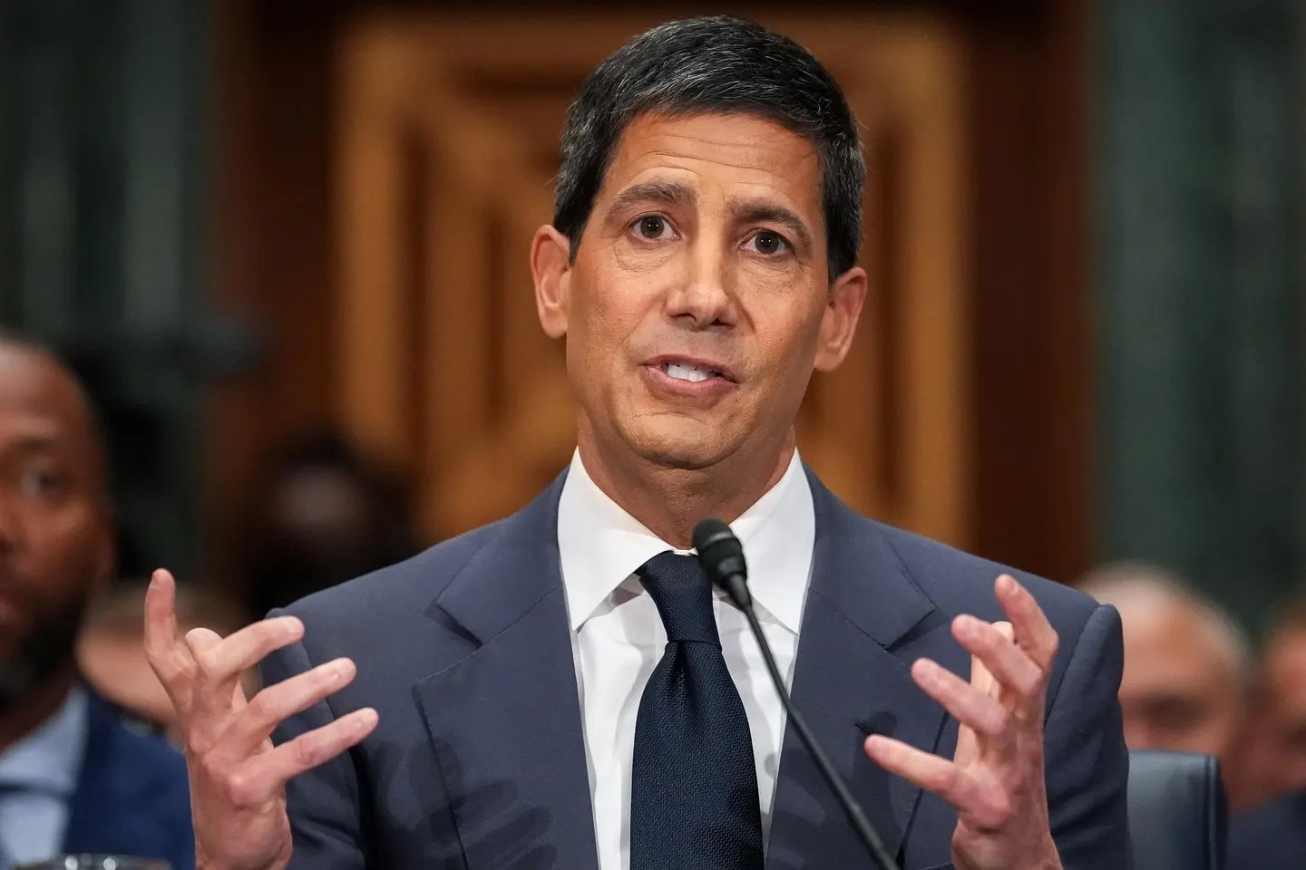 Fed deve manter juros na quarta-feira (17), mas discurso de Kevin Warsh ...