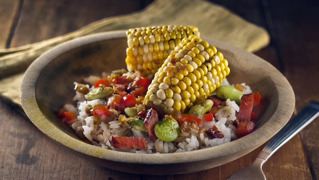 Milk-boiled corn recipe sparks summer cooking buzz