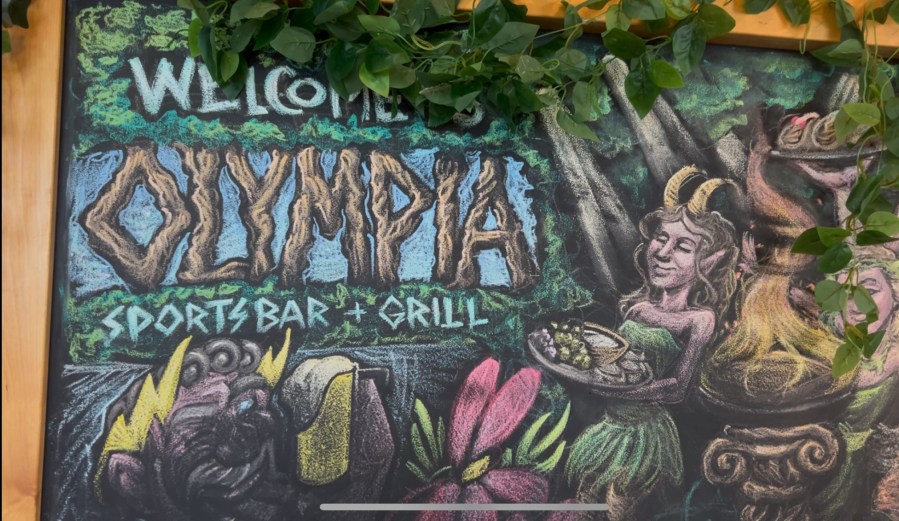 What's on your table? | Ep. 29: Olympia Sports Bar & Grill
