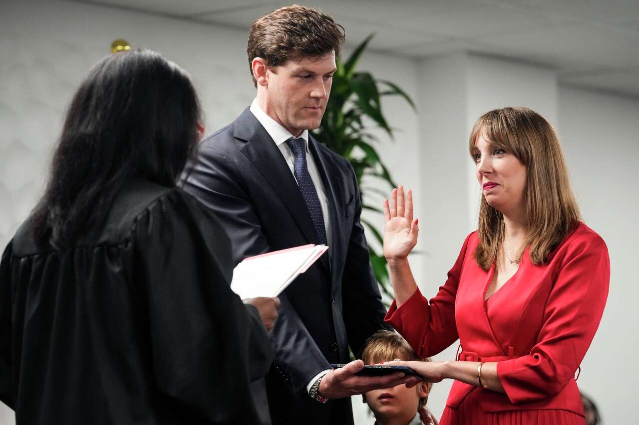 Former Houston City Council member Abbie Kamin sworn in as Harris ...