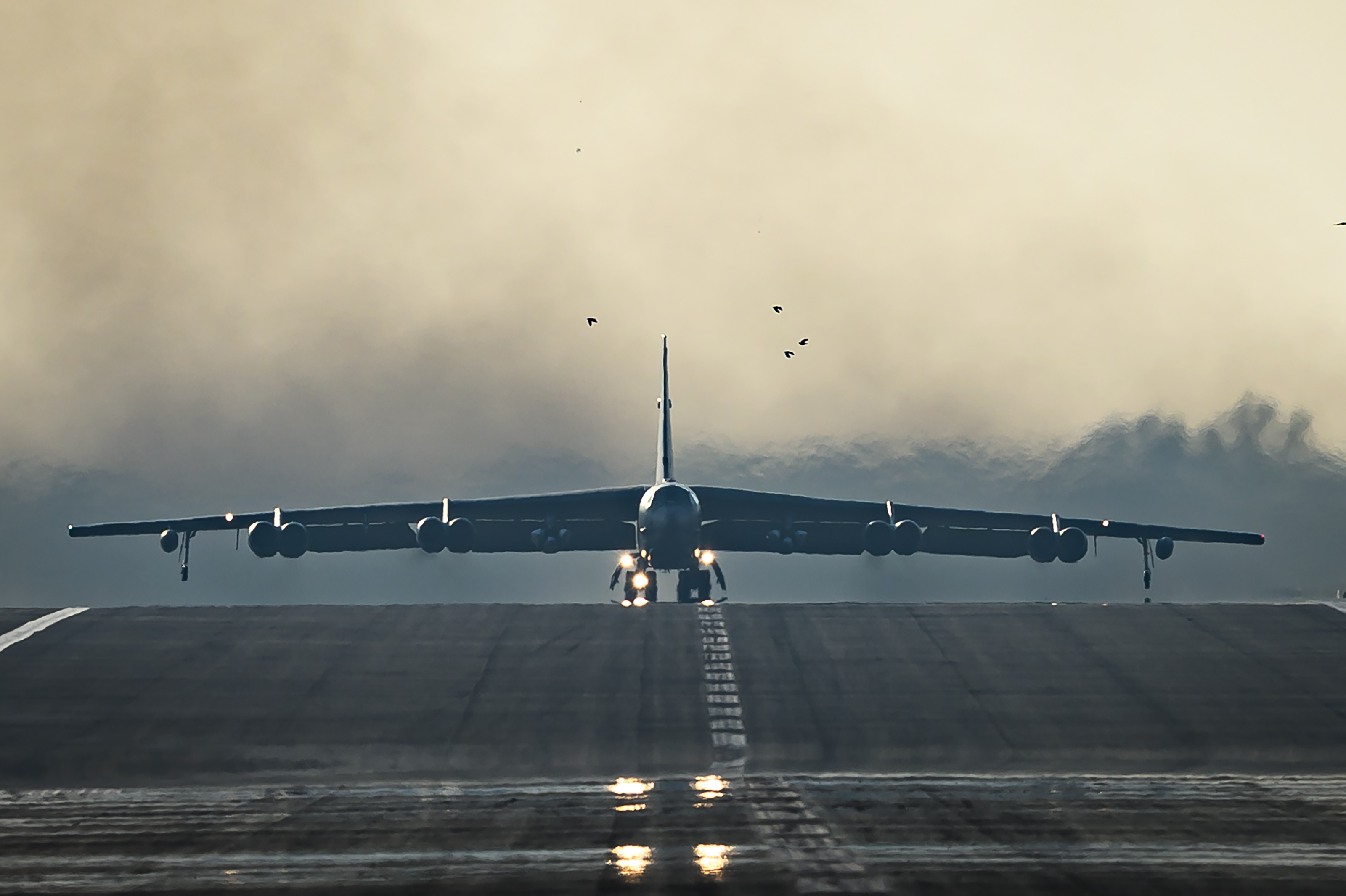 Air Force B-52 bomber crashes in California after takeoff from Edwards AFB