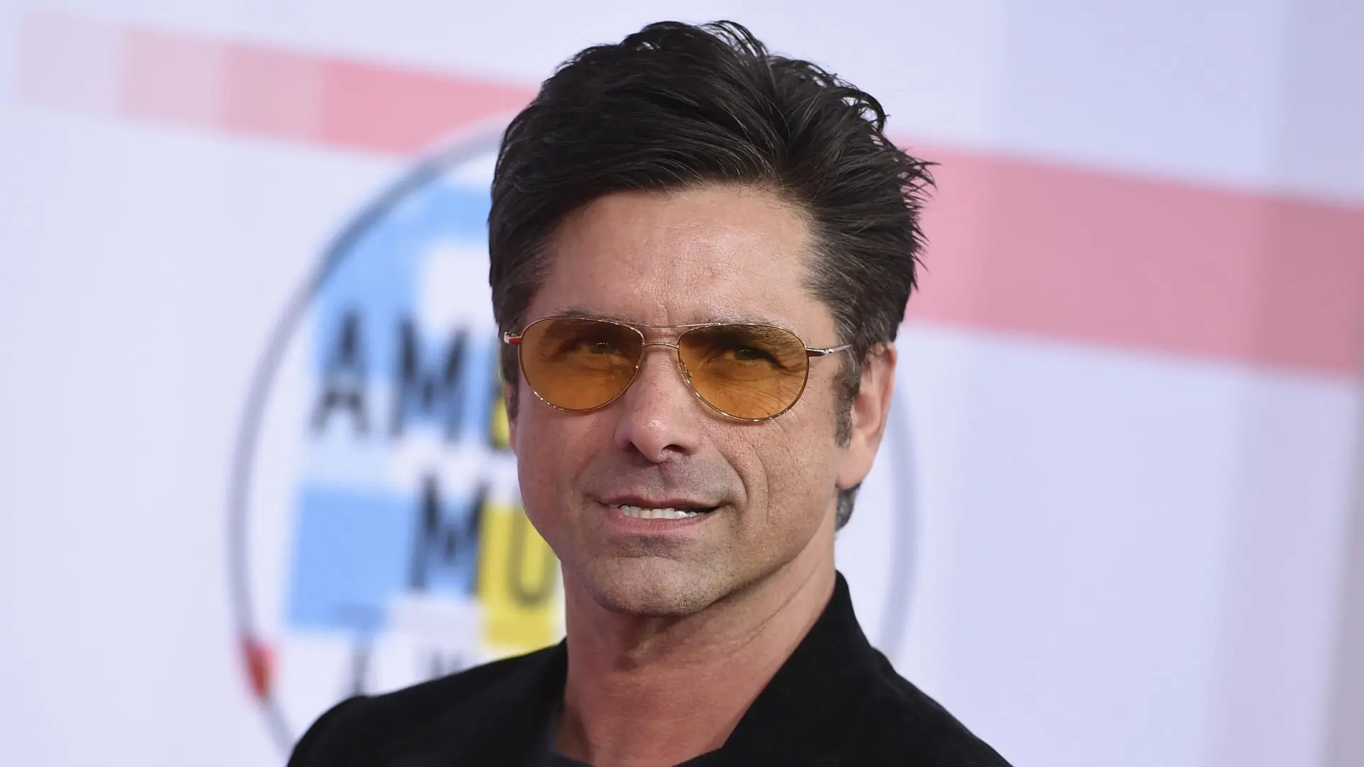 John Stamos, de 'Padres Forzosos', revela que el cirujano de Michael ...