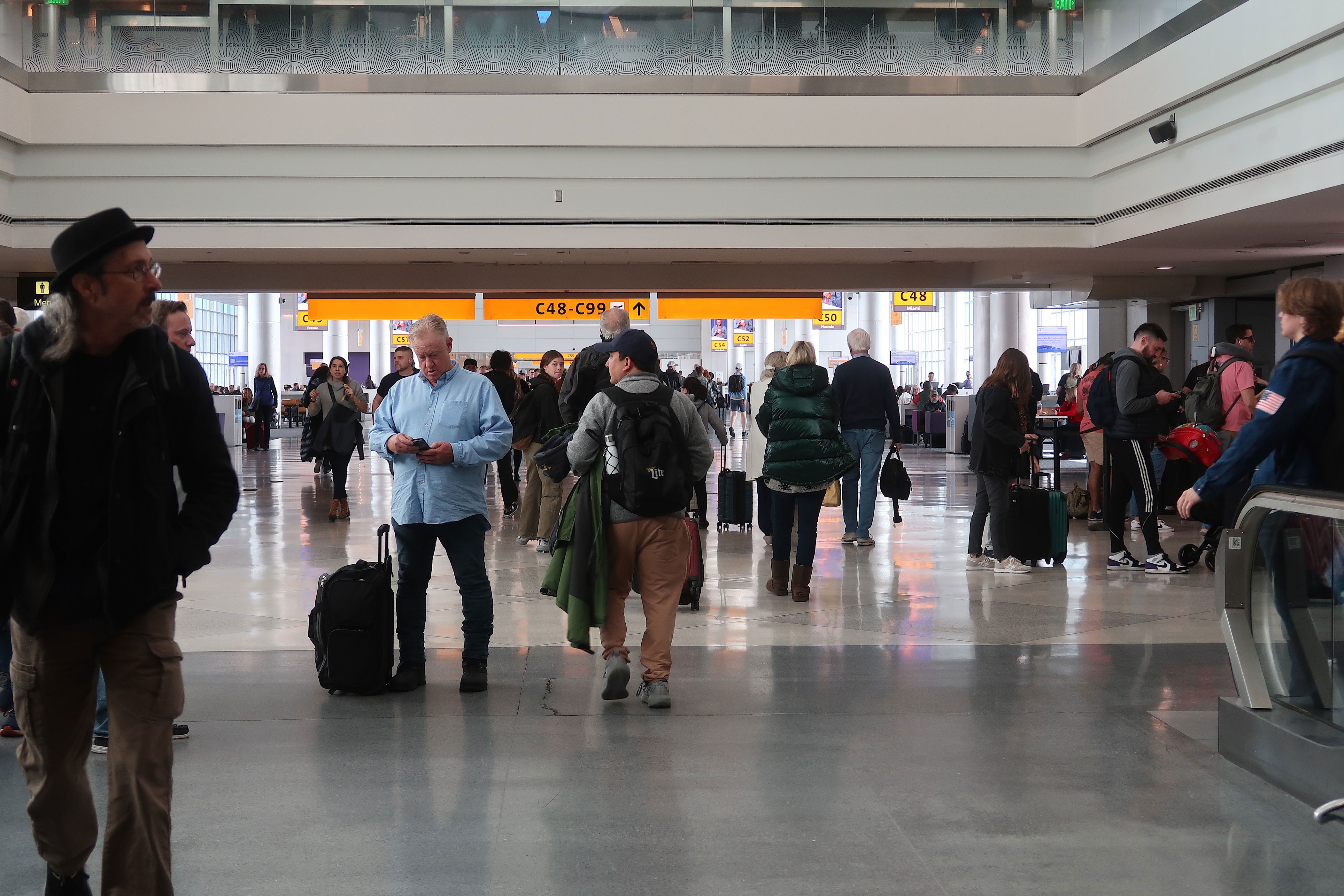 U.S. Airport Leaves Passengers Speechless With Delay Of 70 Flights ...