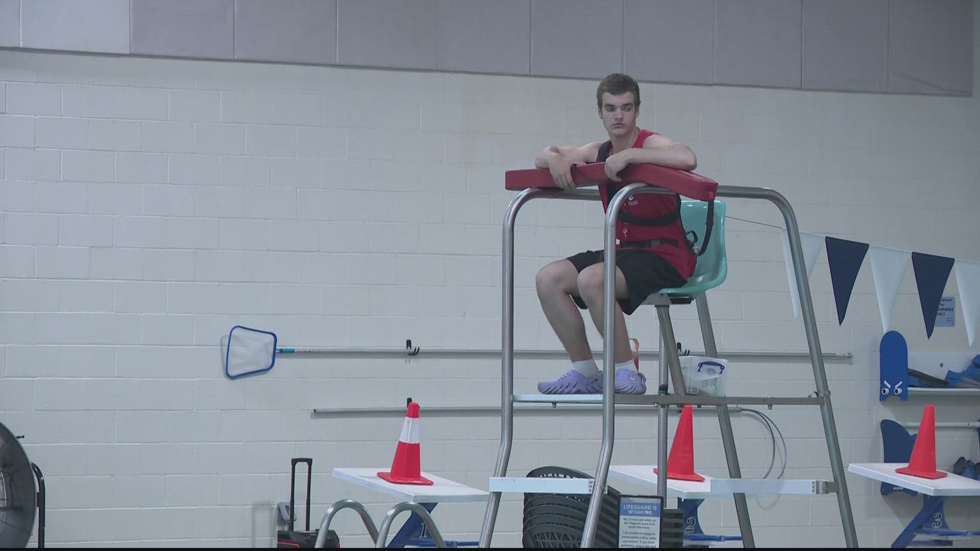 As Oregon waffles on new supervision rules, Portland public pools open