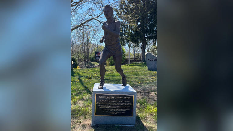 New statue in Westerly memorializes running legend Tarzan Brown