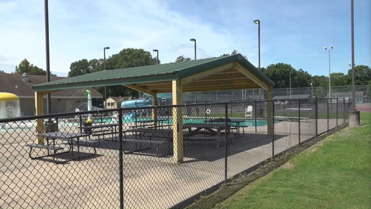 Community expresses concern after Stuttgart shooting at aquatic center