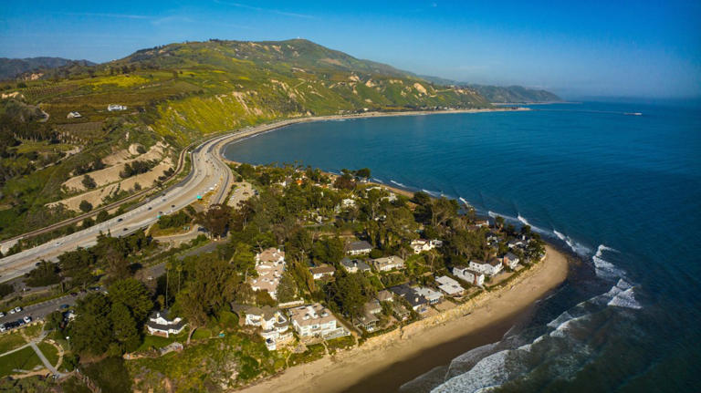 Traffic chaos for wine country as Highway 101 closes lanes until 2027 ...