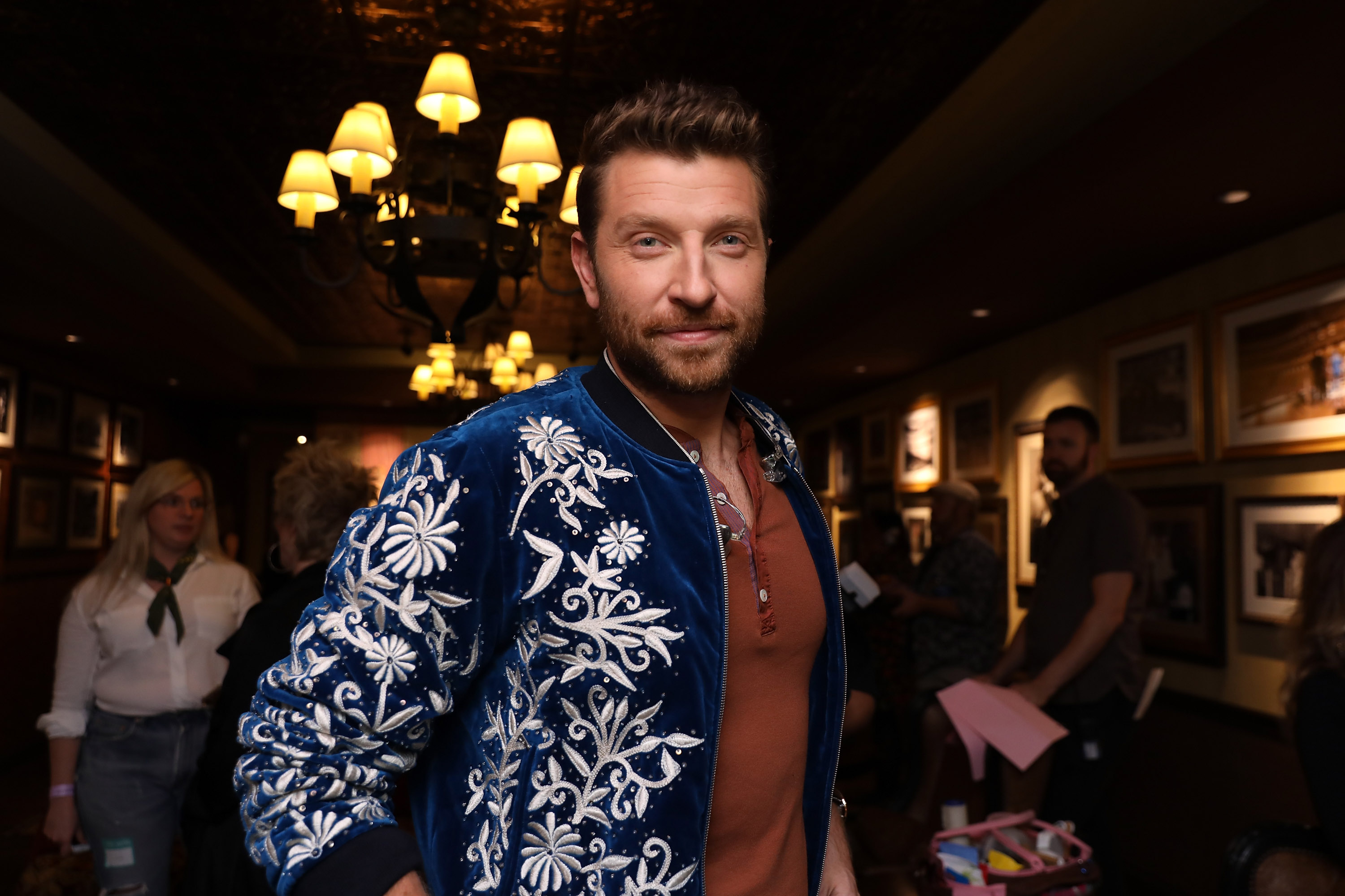 Brett Eldredge reveals secret wedding to mystery woman he calls 'a ...