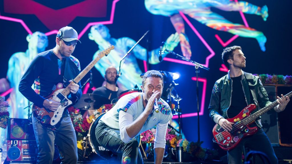 8 famous bands that receive mixed reactions