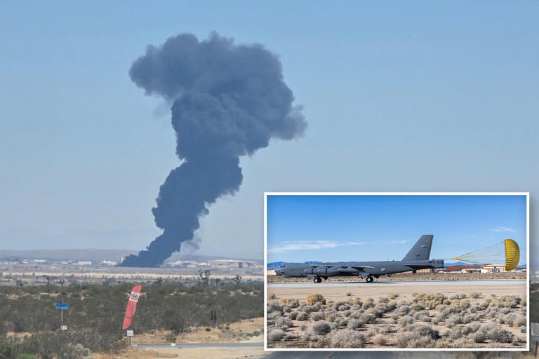 Massive B-52 Stratofortress explodes in huge fireball at California Air ...