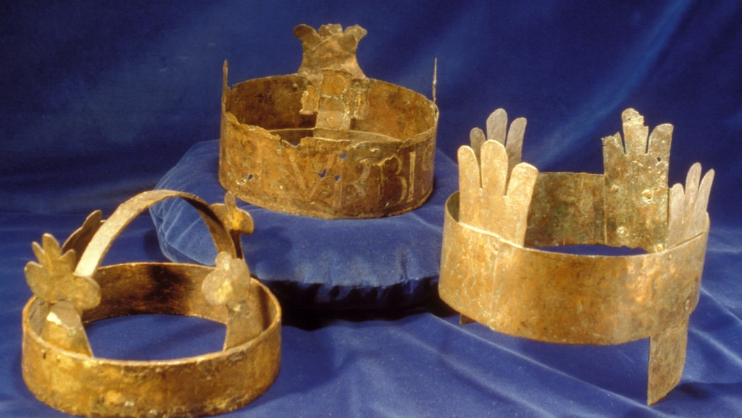 8 historic crowns from around the world