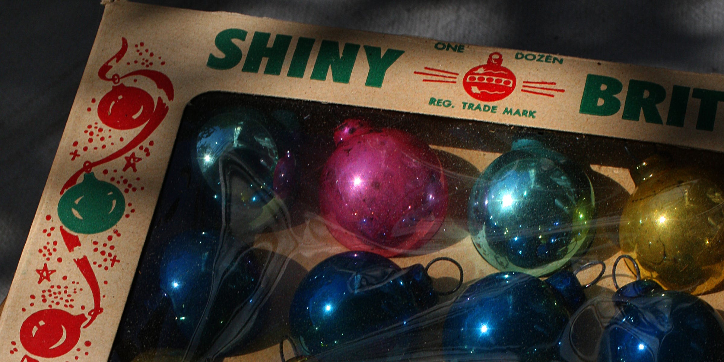 Experts say these 8 vintage holiday decorations are surprisingly ...