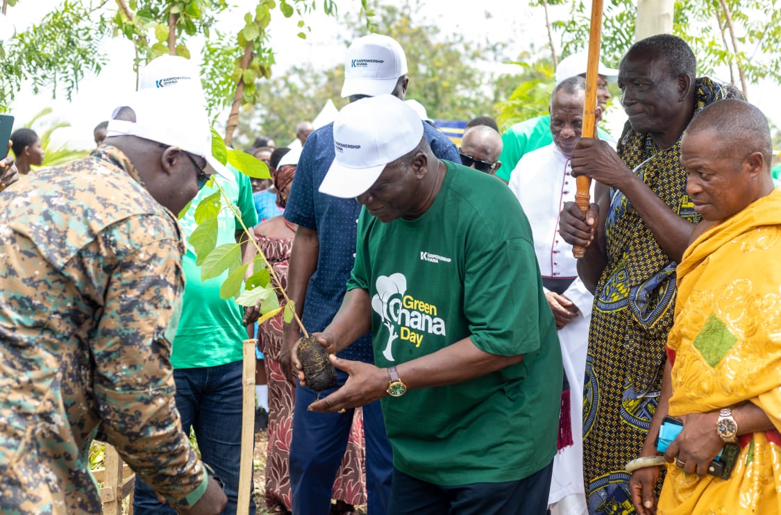 Karpowership Ghana leads community tree planting exercise in Essikado