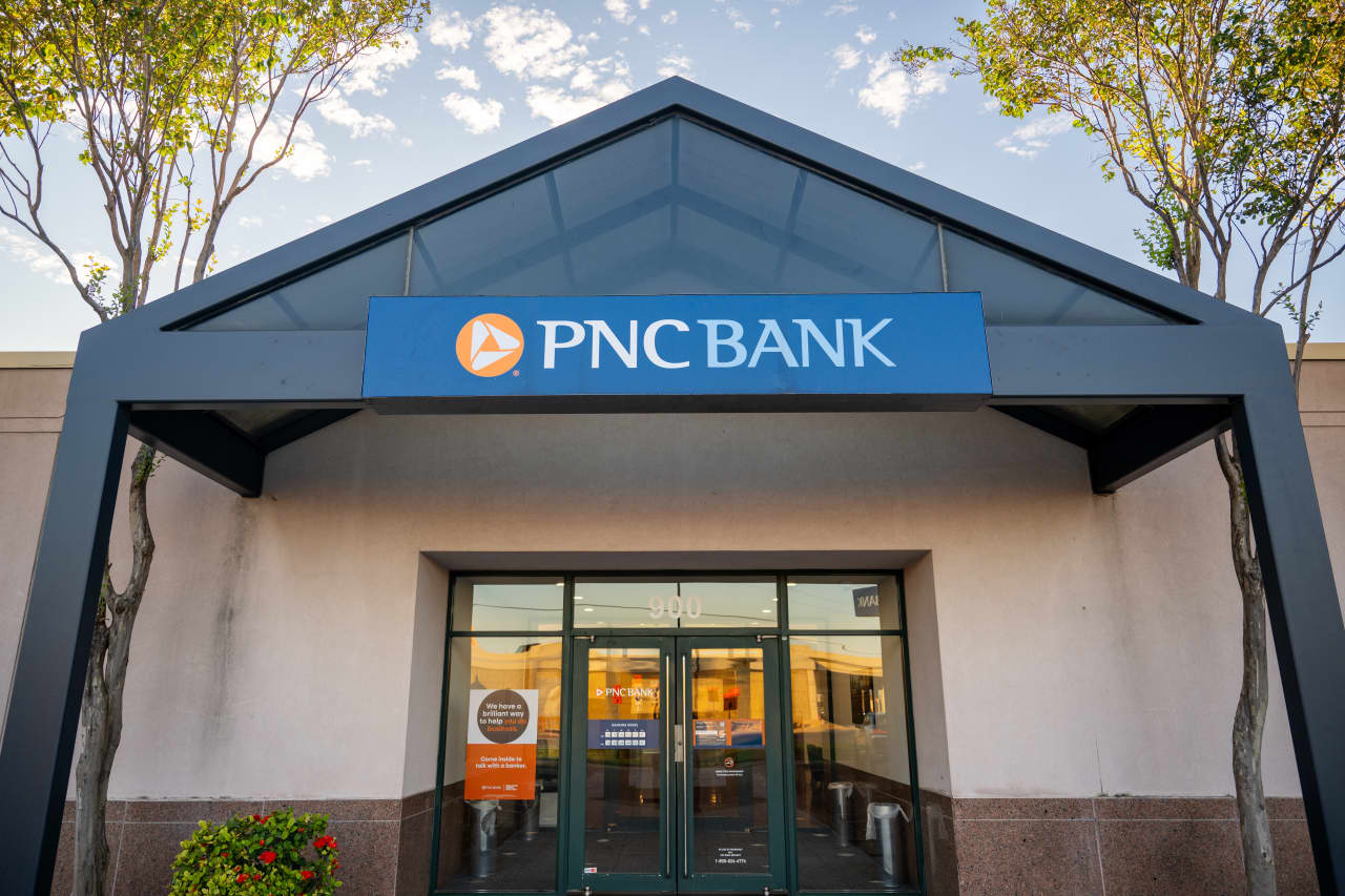 Financial stocks are trying to break out. What they need now—and how to ...