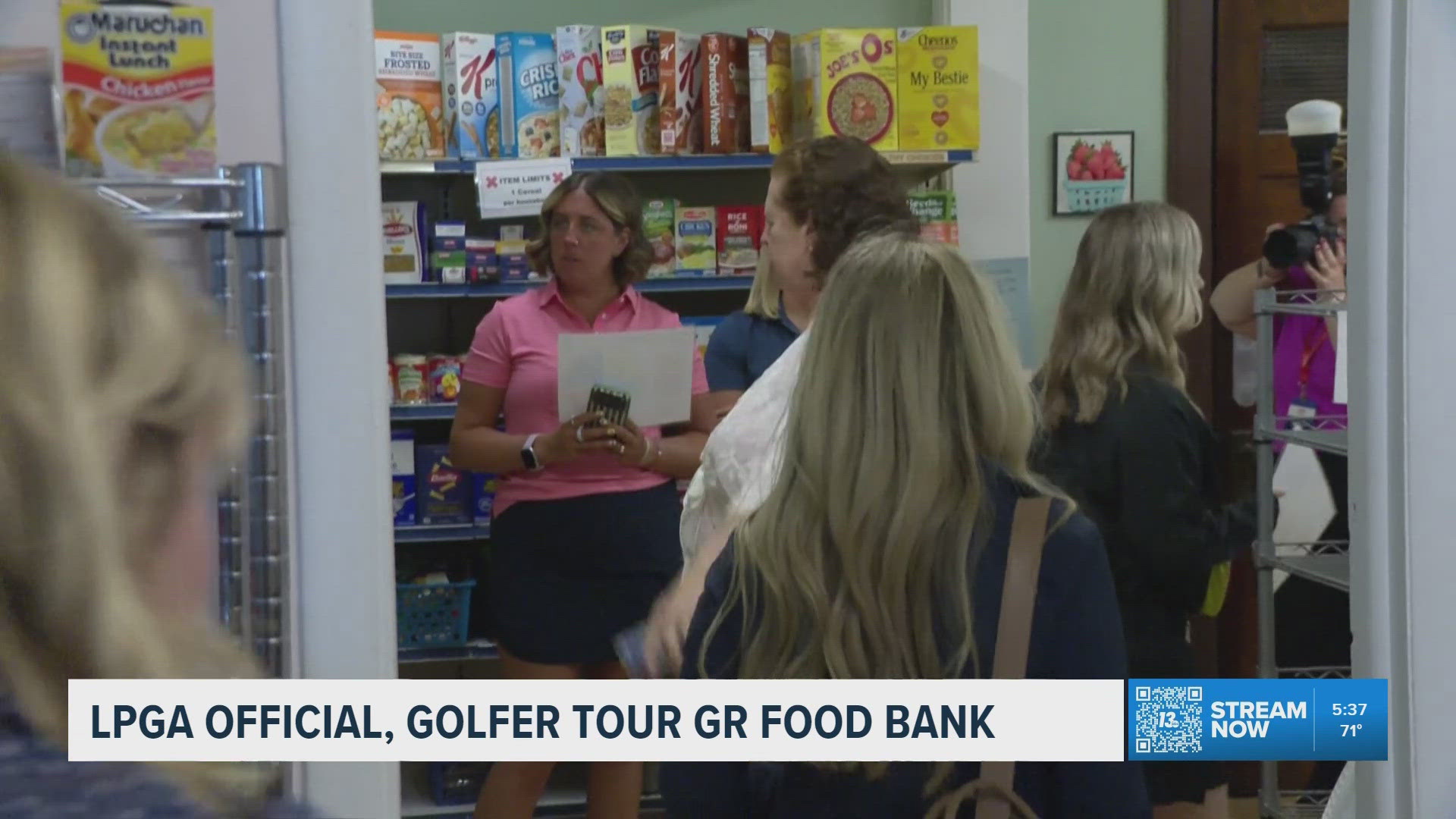 Meijer LPGA official, golfer tour local food bank