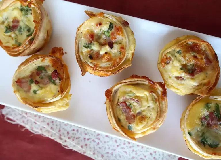 What to do with tortillas? Easy and economical quiches!