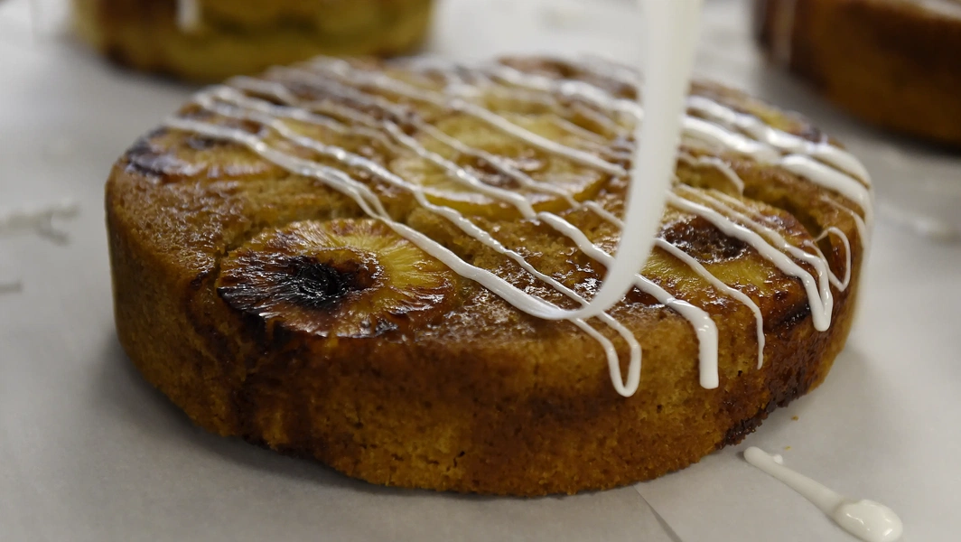 12 sheet cakes with unique flavors and seasonal twists