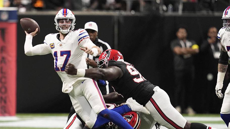 Replacing Kaden Elliss, David Onyemata will define Falcons defense