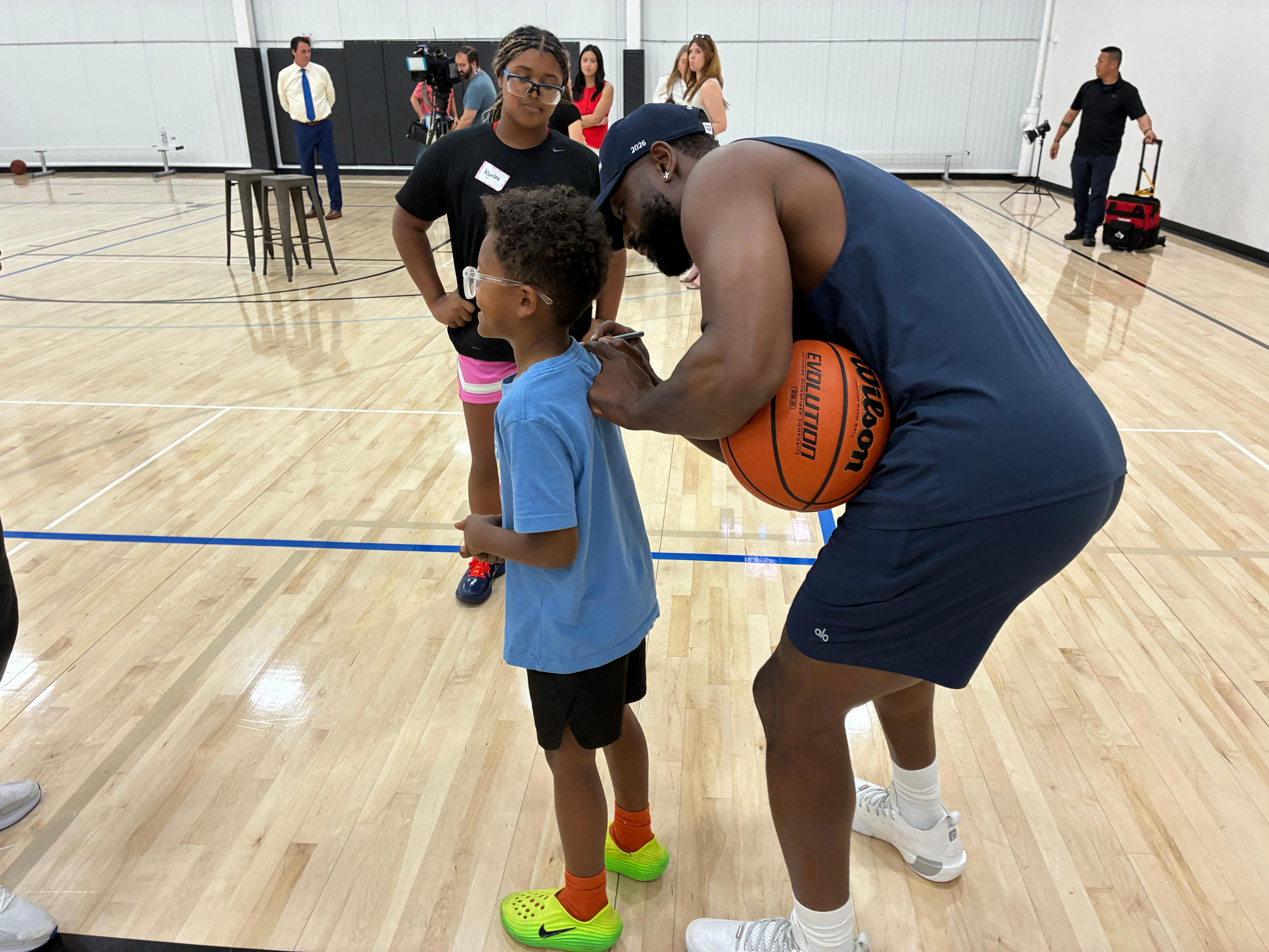 Dwyane Wade, Travis Diener to raise money for literacy, MU facilities