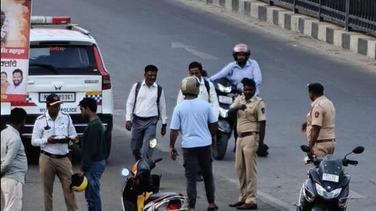 Worli residents raise concerns over unruly drivers, traffic police ...