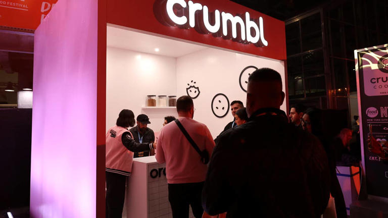 Crumbl launches new Father’s Day cookie flavors including root beer float