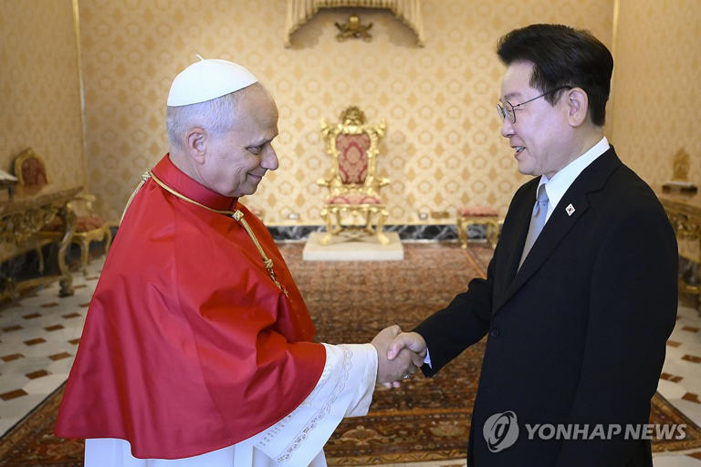 Lee invita al papa León XIV a visitar Corea del Sur con ocasión de la ...
