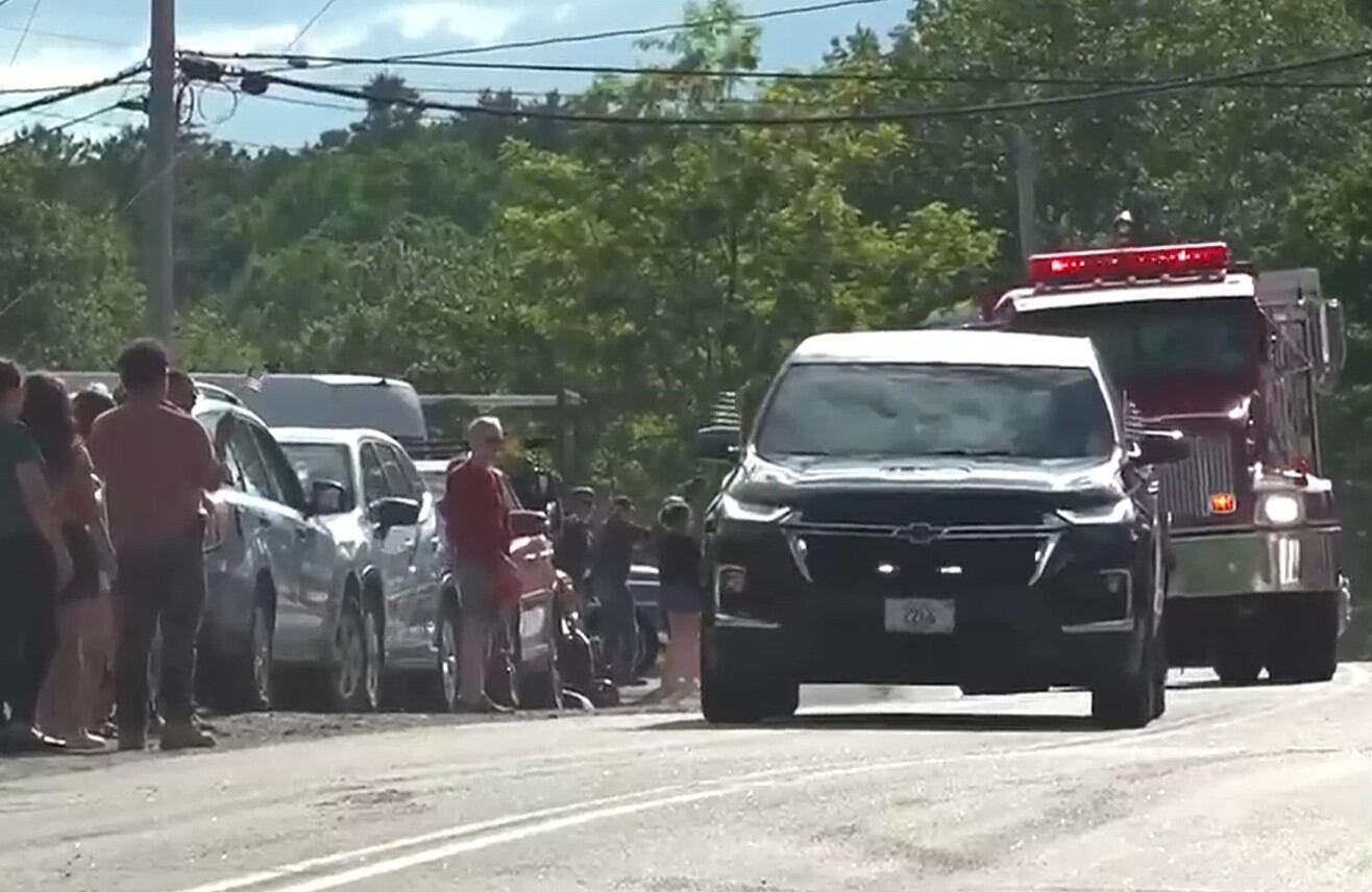 Procession held for assistant fire chief who died from Robbins Lumber ...